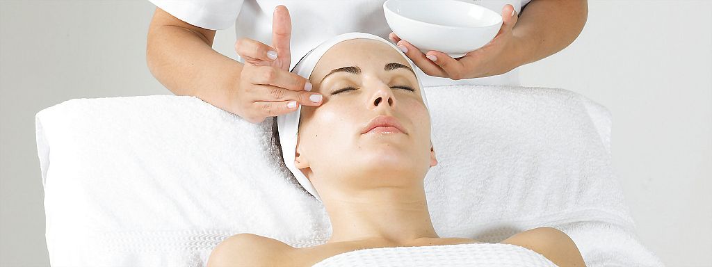 TIMEout Kosmetikstudio: Gesichtsbehandlung (Säurepeeling, Microneedling)